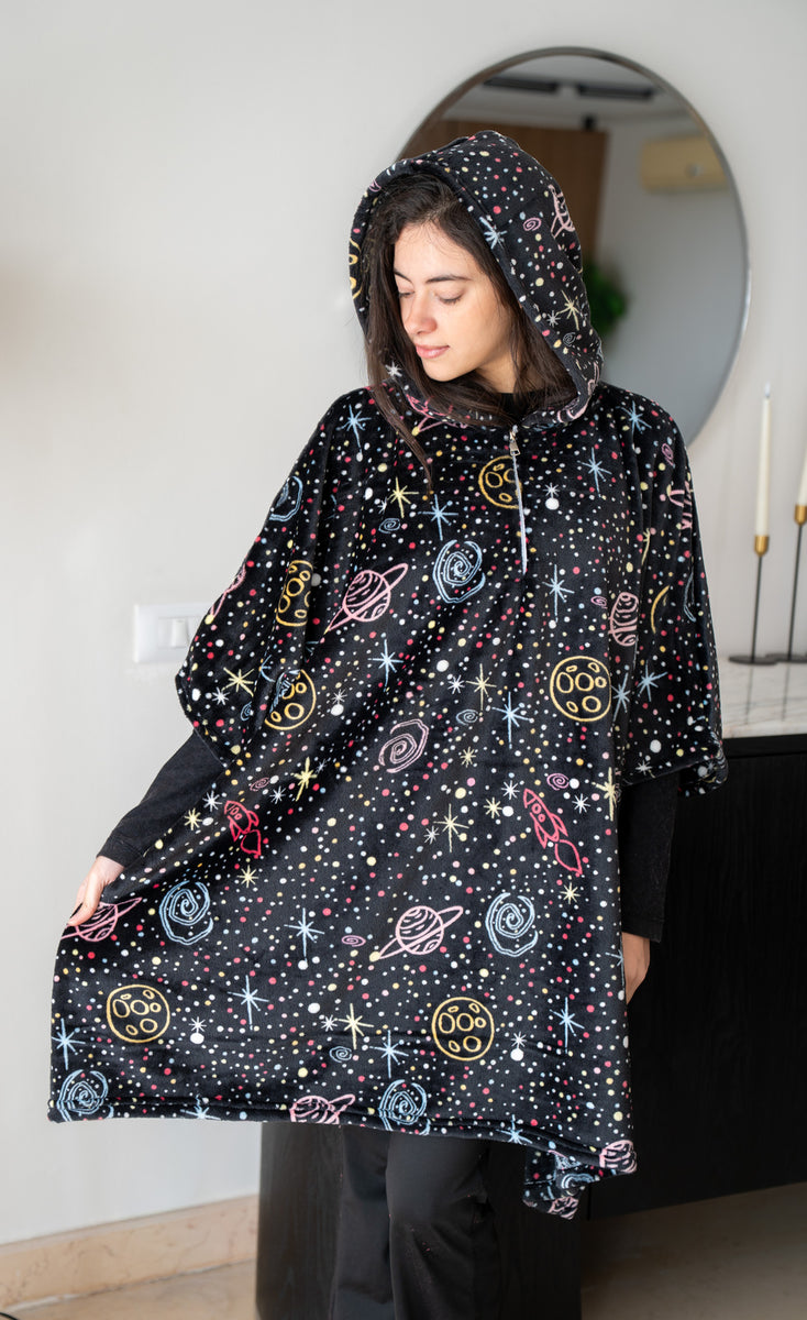 Snuggs Blanket Poncho Black Space – Snuggs Egypt