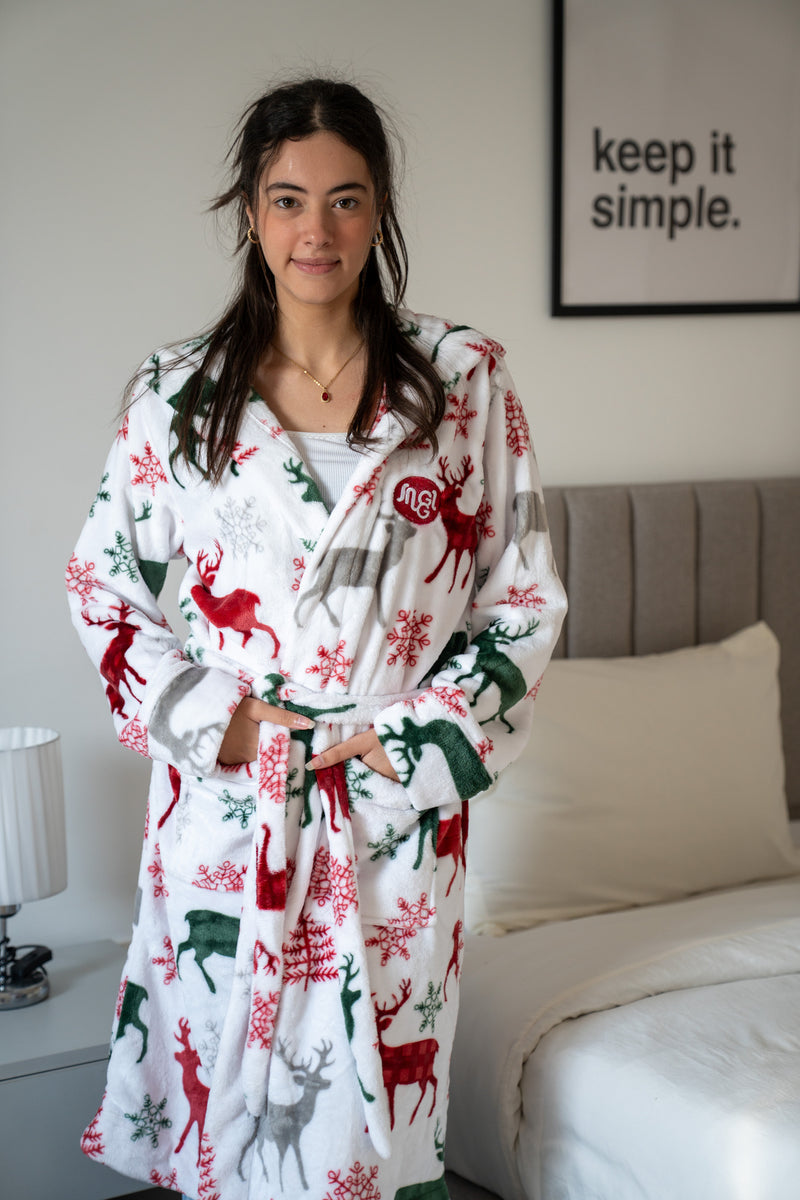 Snuggs Blanket Robe Christmas White Reindeer – Snuggs Egypt