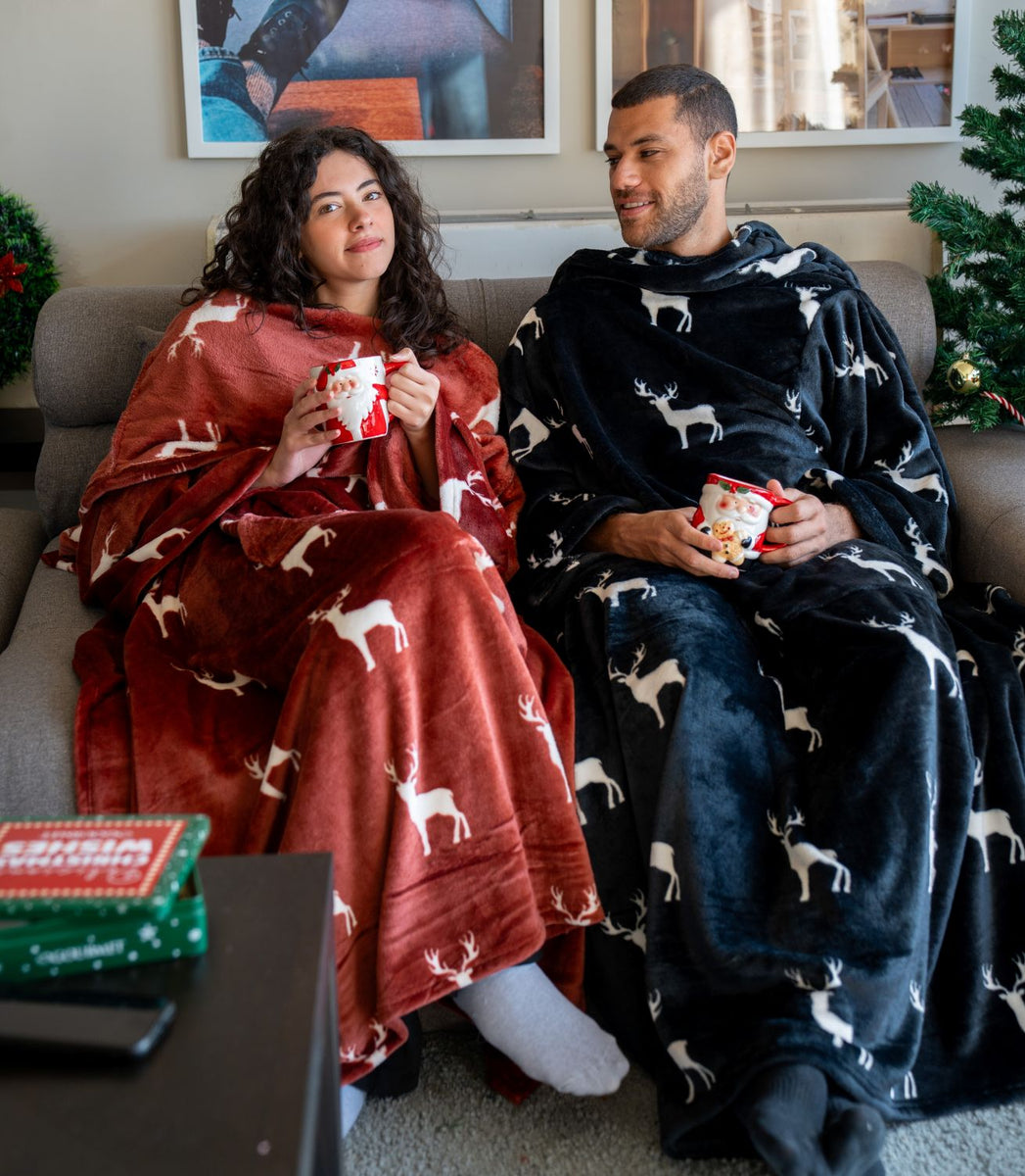 Snuggs blanket with sleeves Christmas Dark Red Reindeer – Snuggs Egypt