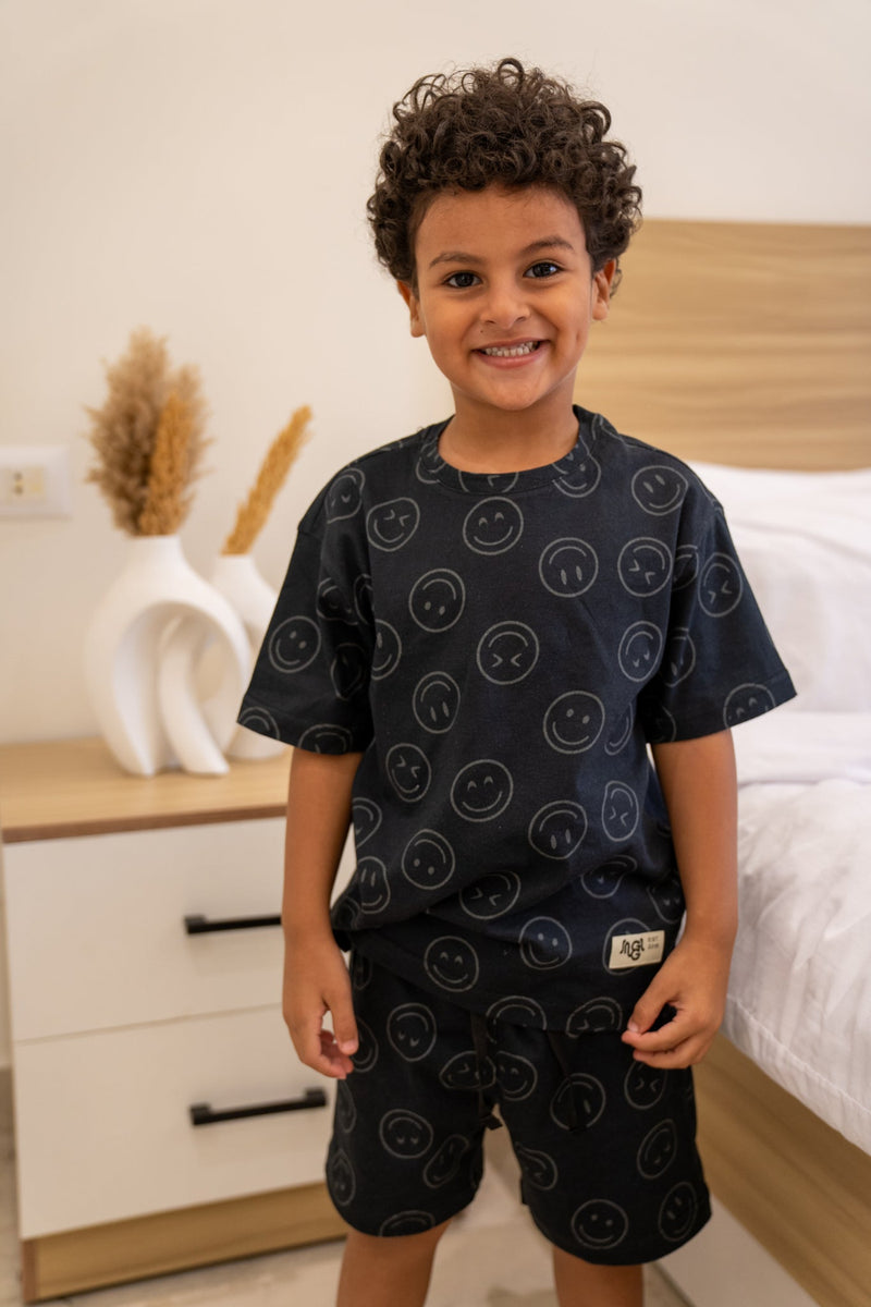 Unisex kids summer pajama set Smiley Face t-shirt + shorts – Snuggs Egypt
