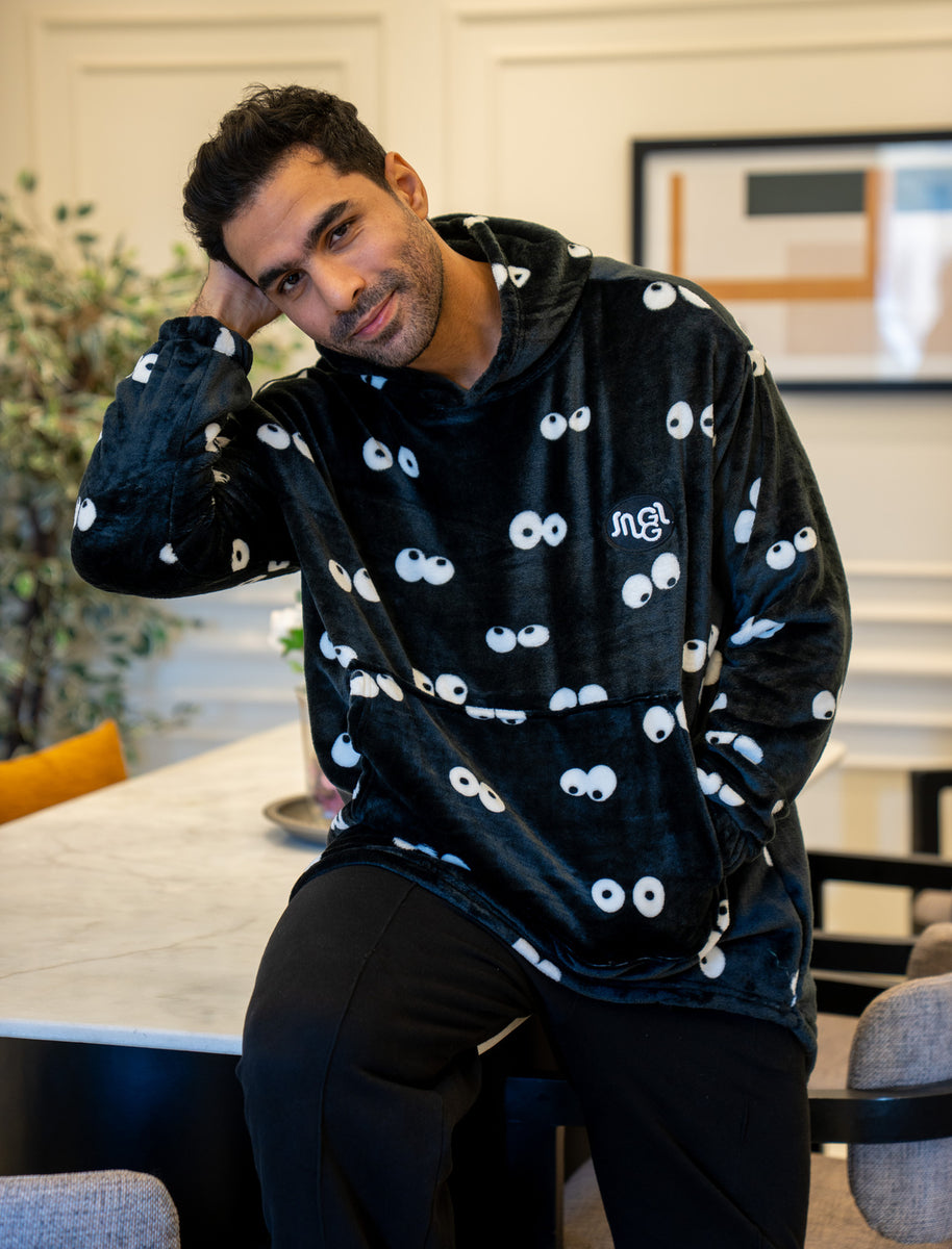 Snuggs Blanket Hoodie Black Eyes – Snuggs Egypt