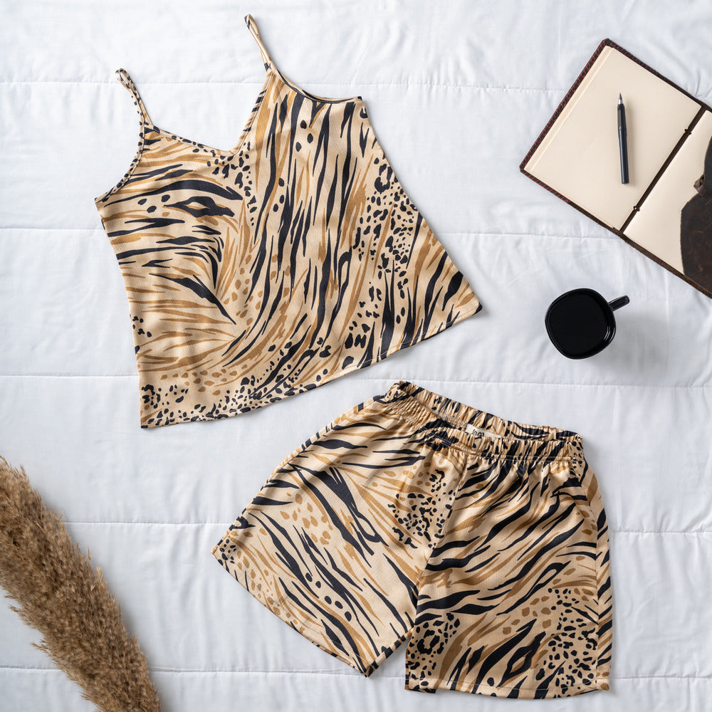 Women summer pajama set Beige x Black leopard top + shorts – Snuggs Egypt