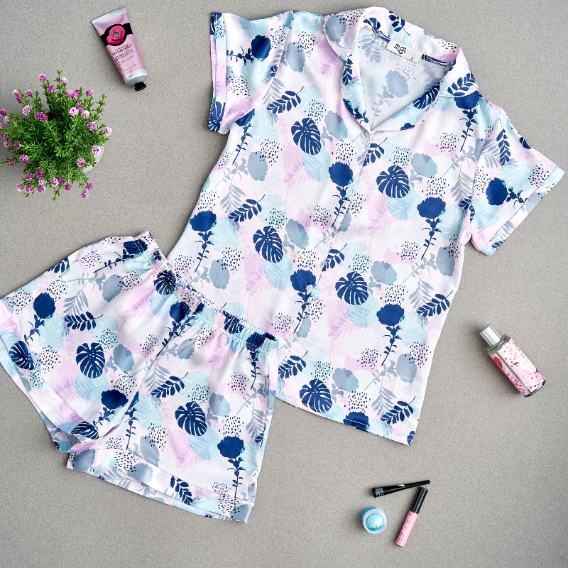 Women summer satin pajama set Seamless floral pattern buttoned shirt ...